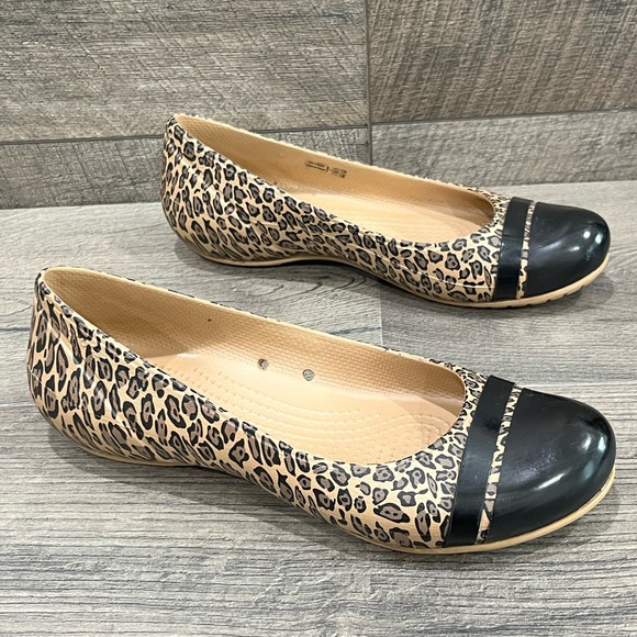 CROCS | Shoes | Crocs Lina Cap Toe Leopard Print Flats Black Tan Brown ...